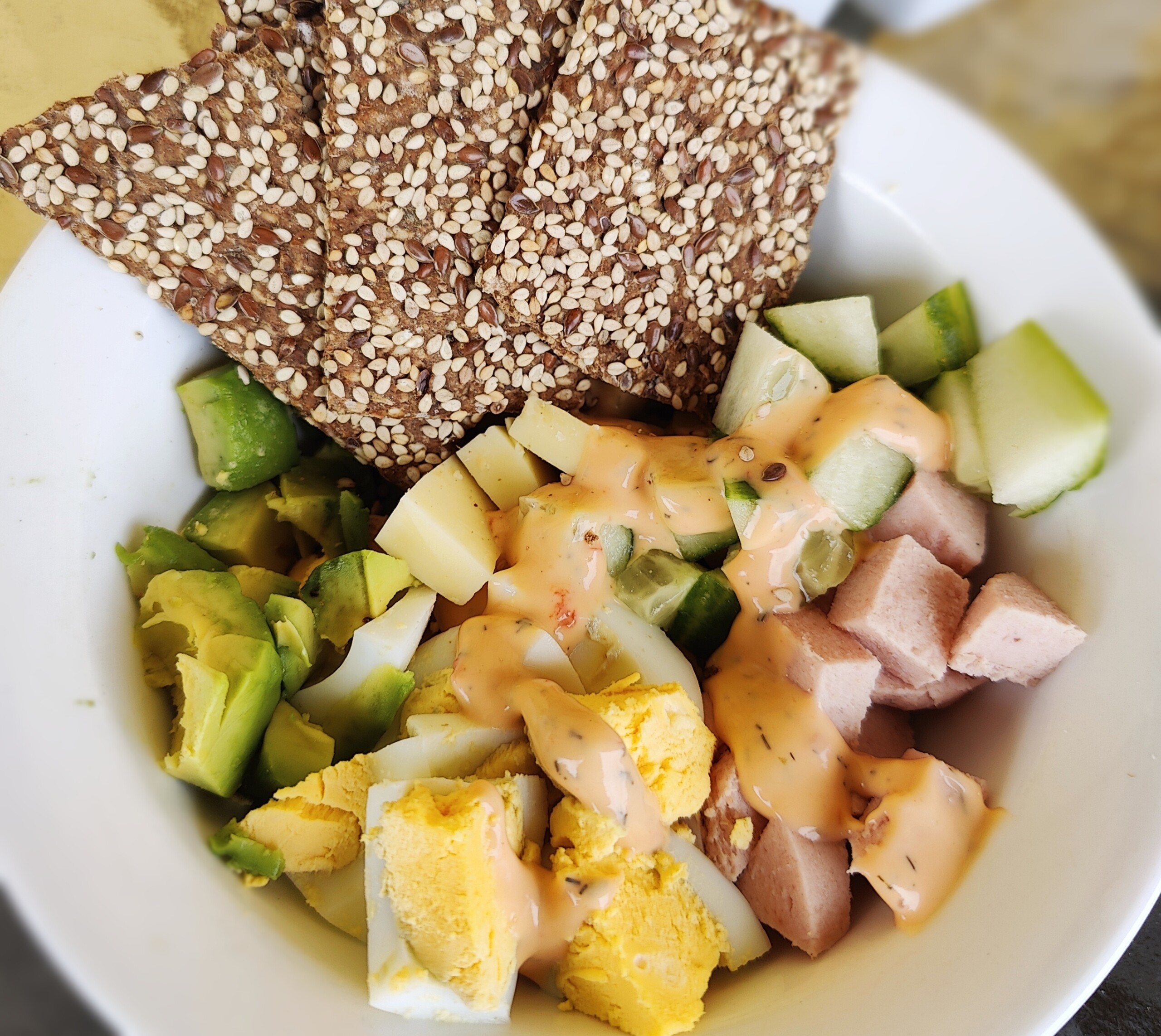 zoeticworld – BÅDE HER & DER, SUNN LUNSJ og EN BUKETT MED BLOMSTER